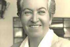 Recordando,Natalico de Gabriela Miatra en Biblioteca de Nueva Imperial ...